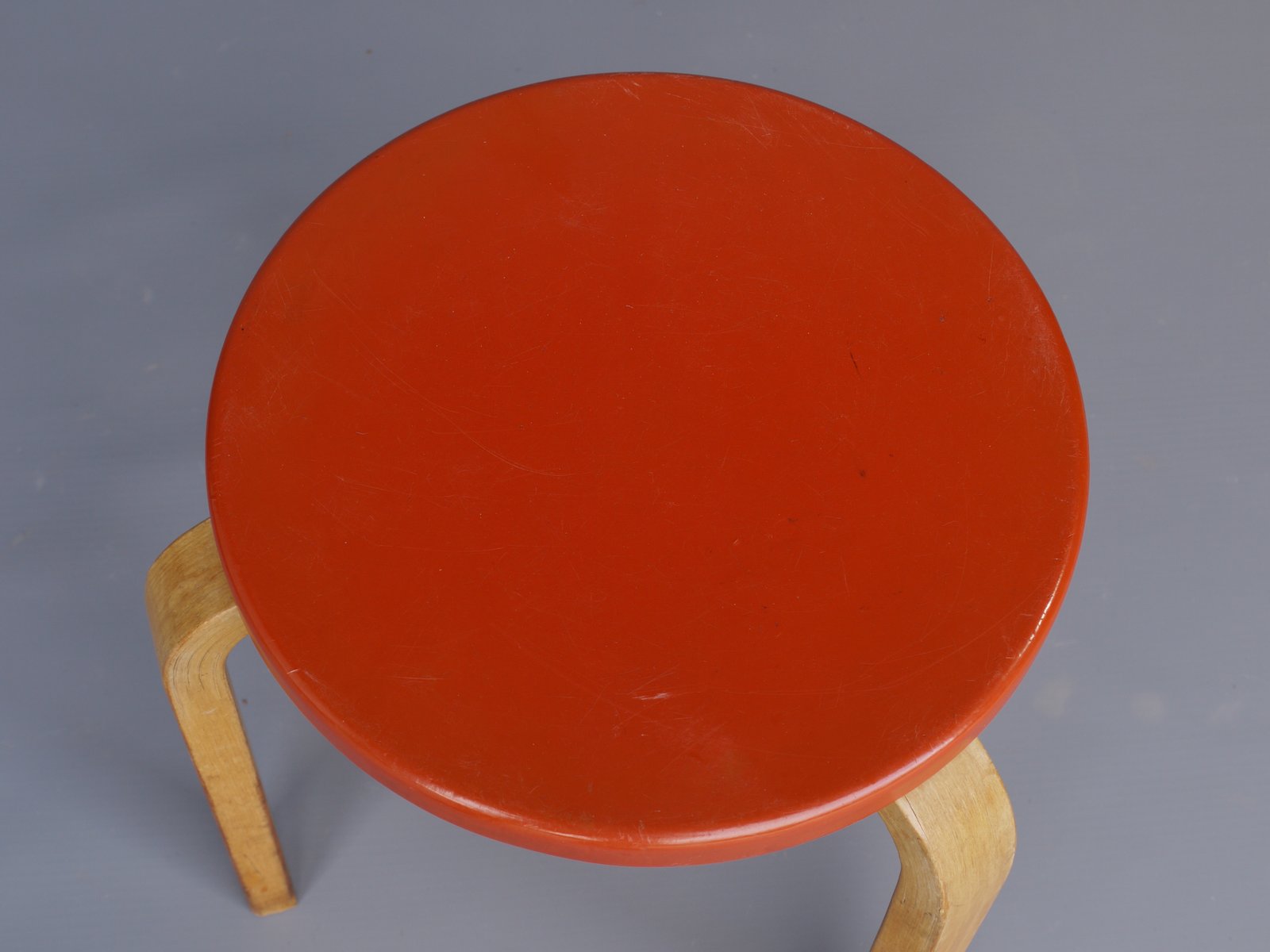 Modell 60 Hocker von Alvar Aalto für Artek, 1960er bei Pamono kaufen