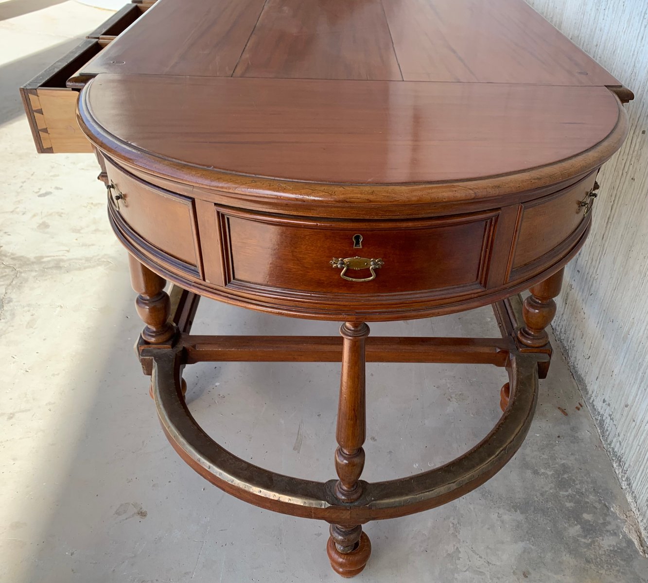 20th Century Oval Console Table with Drawers in Both Sides for sale at ...
