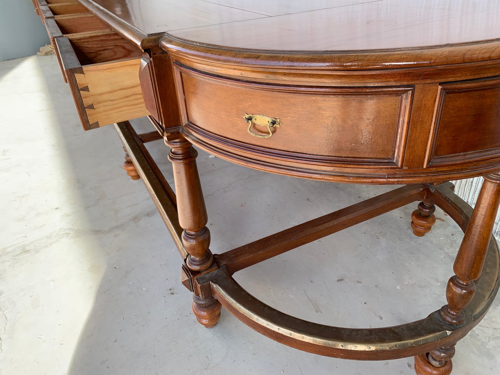 20th Century Oval Console Table with Drawers in Both Sides for sale at ...