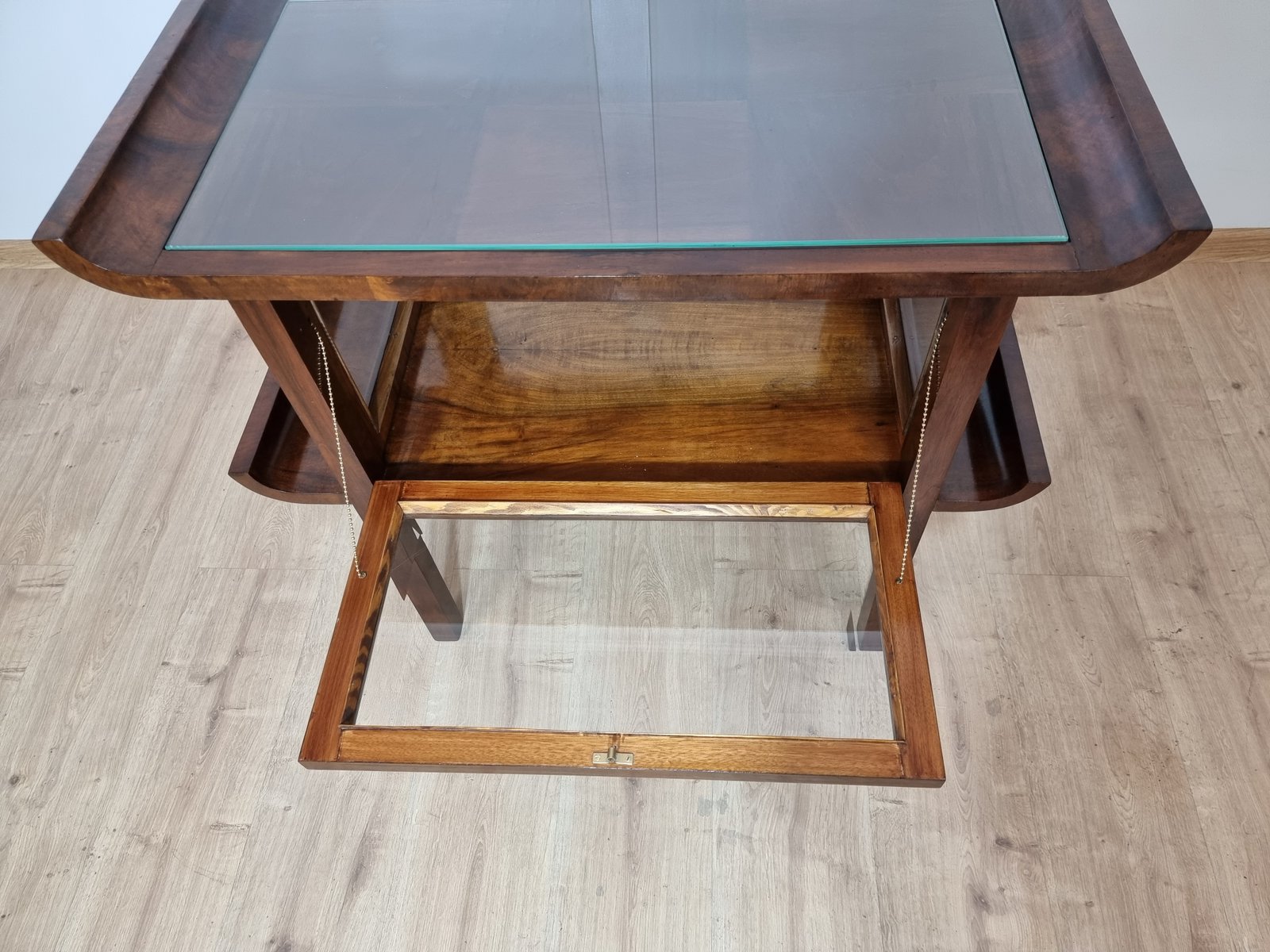 Tulipan Cupboard by Jindrich Halabala for sale at Pamono