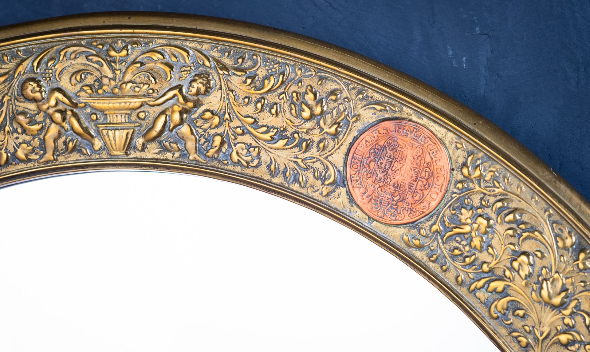 19th Century Antique Round Mirror for sale at Pamono