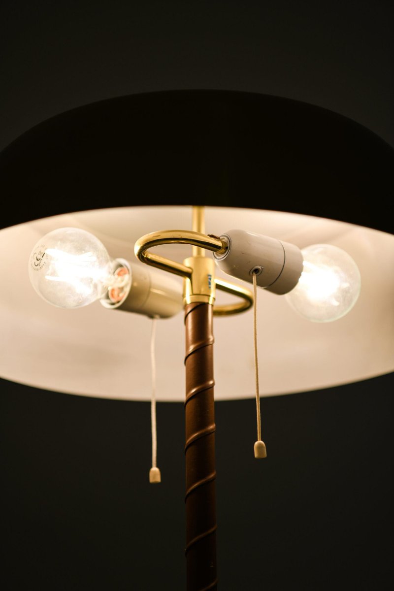 Mae 4426 Table Lamp from Möllers Armaturfabrik for sale at Pamono