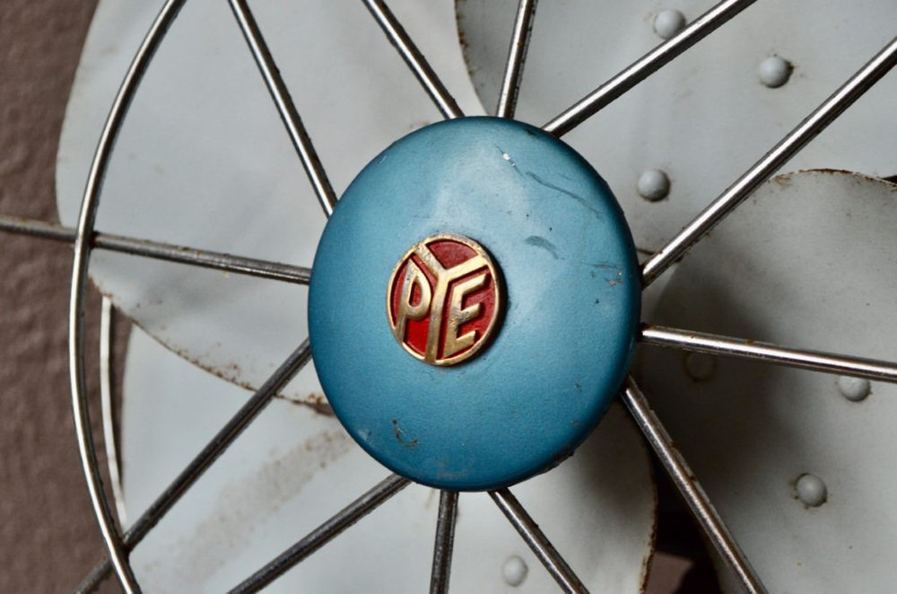 Großer Vintage Ventilator von Pye bei Pamono kaufen