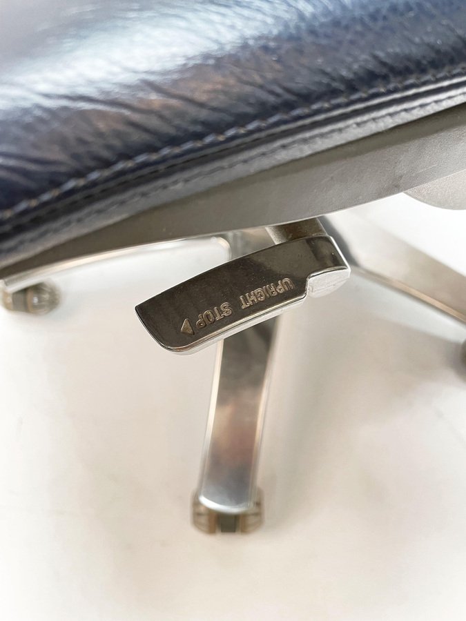 Aluminium and Italian Blue Leather Life Office Chair by Formway Design ...