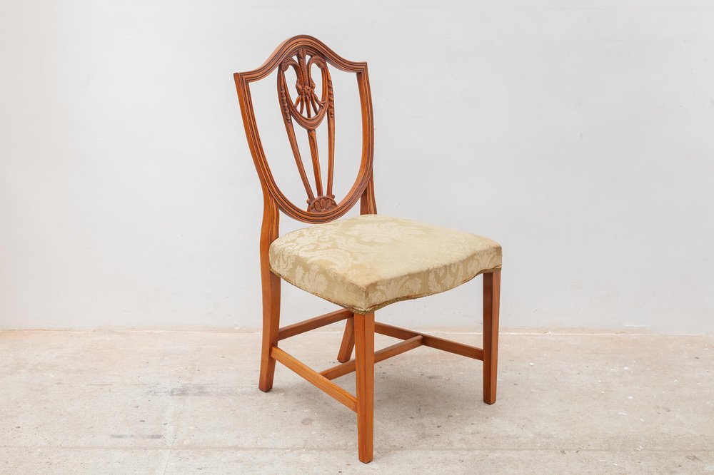 Shield Back Wheatsheaf Design Dining Chairs in the Style of Hepplewhite ...