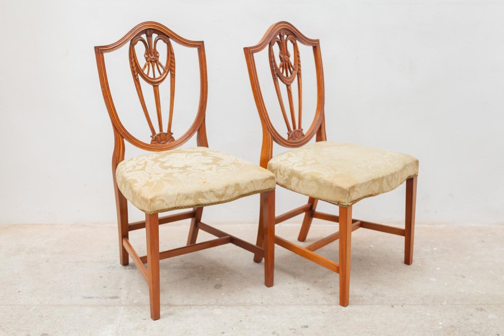 Shield Back Wheatsheaf Design Dining Chairs in the Style of Hepplewhite ...