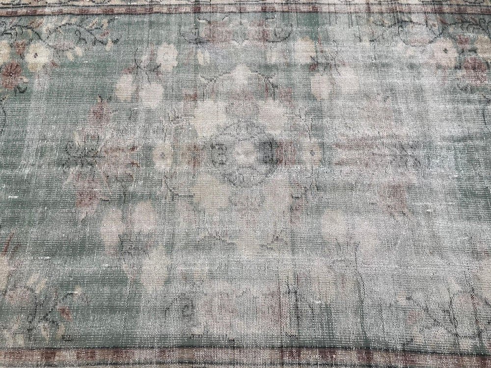 Antique Green Rug for sale at Pamono