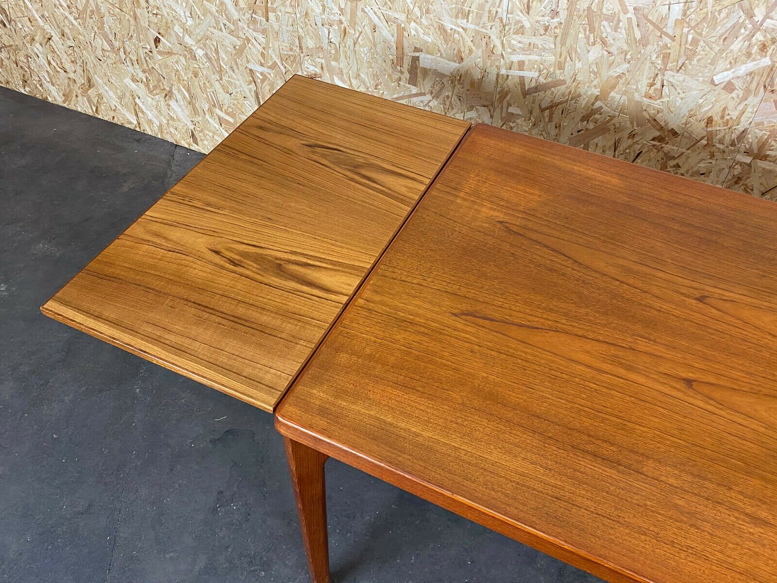 Danish Design Teak Dining Table by Henning Kjaernulf for Vejle ...