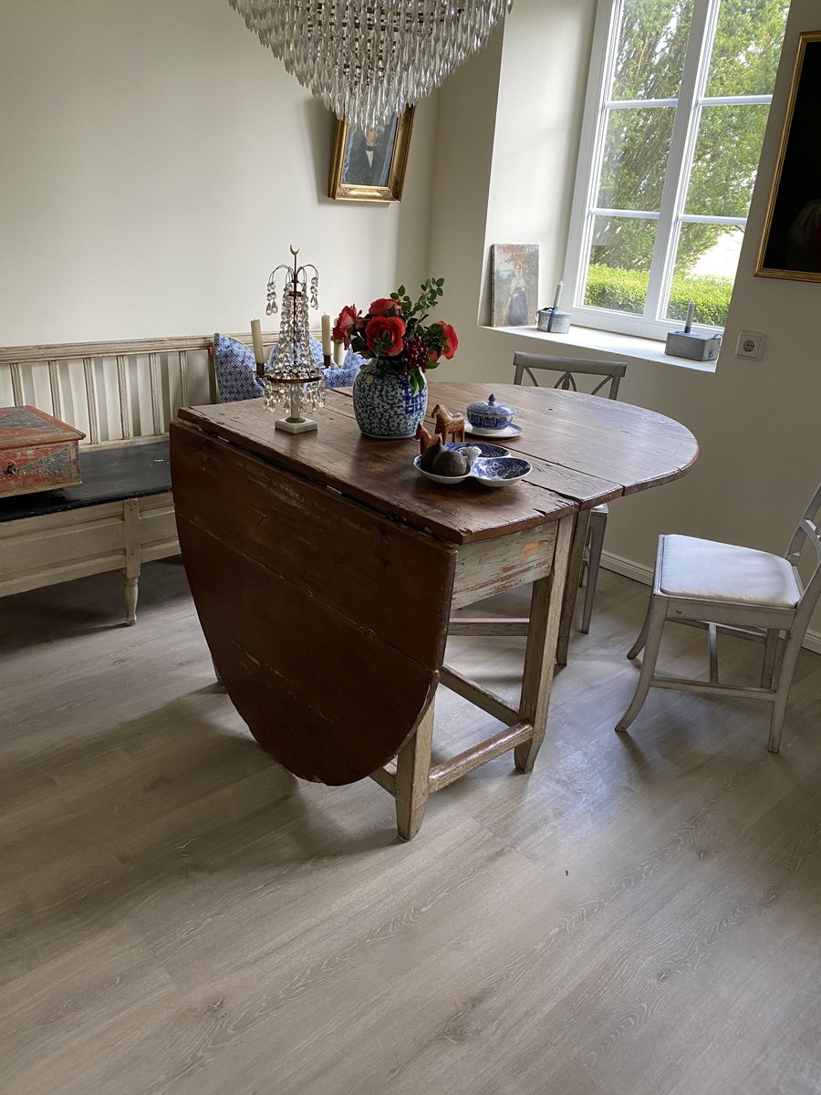 18th Century Folding Table with Rounded Edges for sale at Pamono
