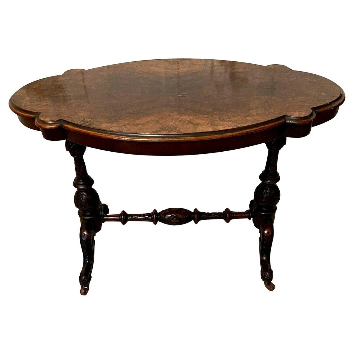 Antique Victorian Burr Walnut Shaped Centre Table for sale at Pamono