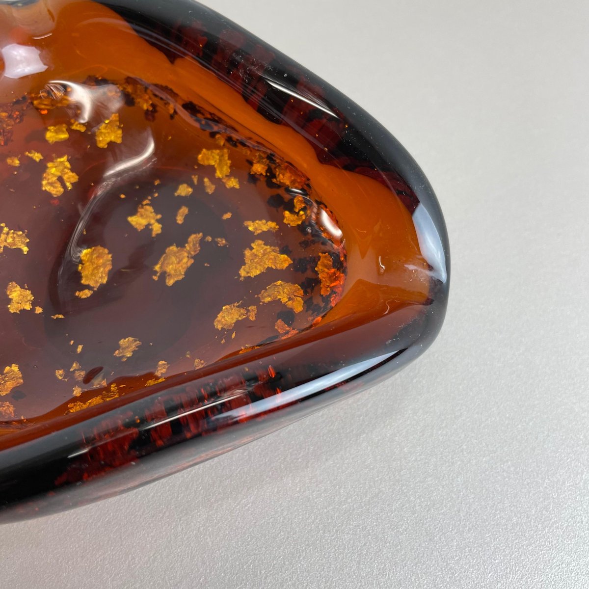 Italian Murano Glass Gold Dust Flakes Bowl Element Shell Ashtray, 1970s ...