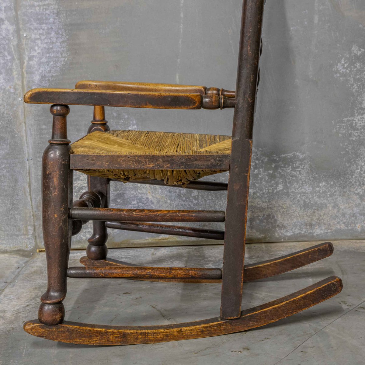 18th Century English Spindle Back Rocker for sale at Pamono