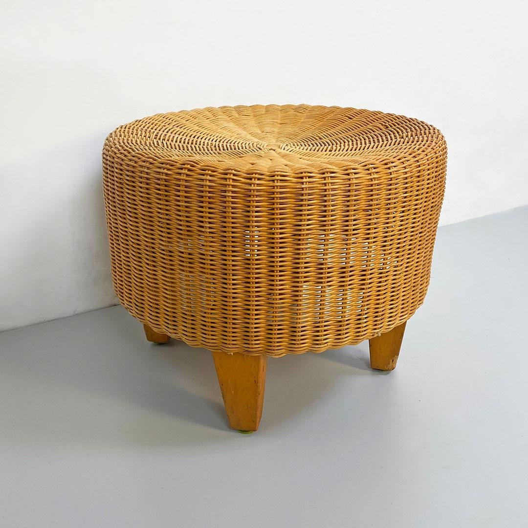 Mid-Century Modern Italian Rounded Wicker Pouf, 1960s for sale at Pamono