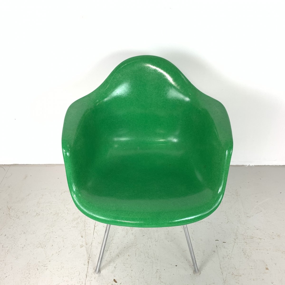 Kelly Green Dax Fibreglass Chair by Eames for Herman Miller for sale at ...