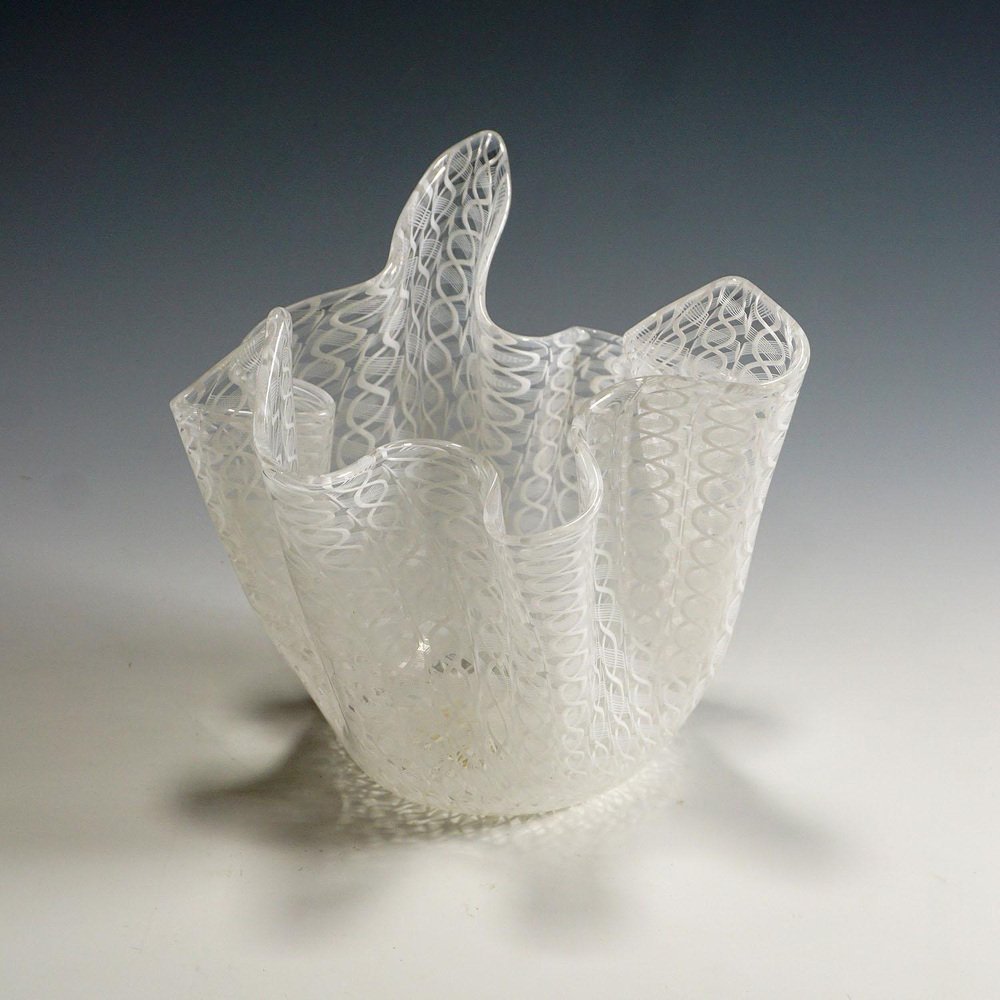 Vaso Zanfirico Lattimo in vetro di Murano di Venini, Italia, anni '50 ...