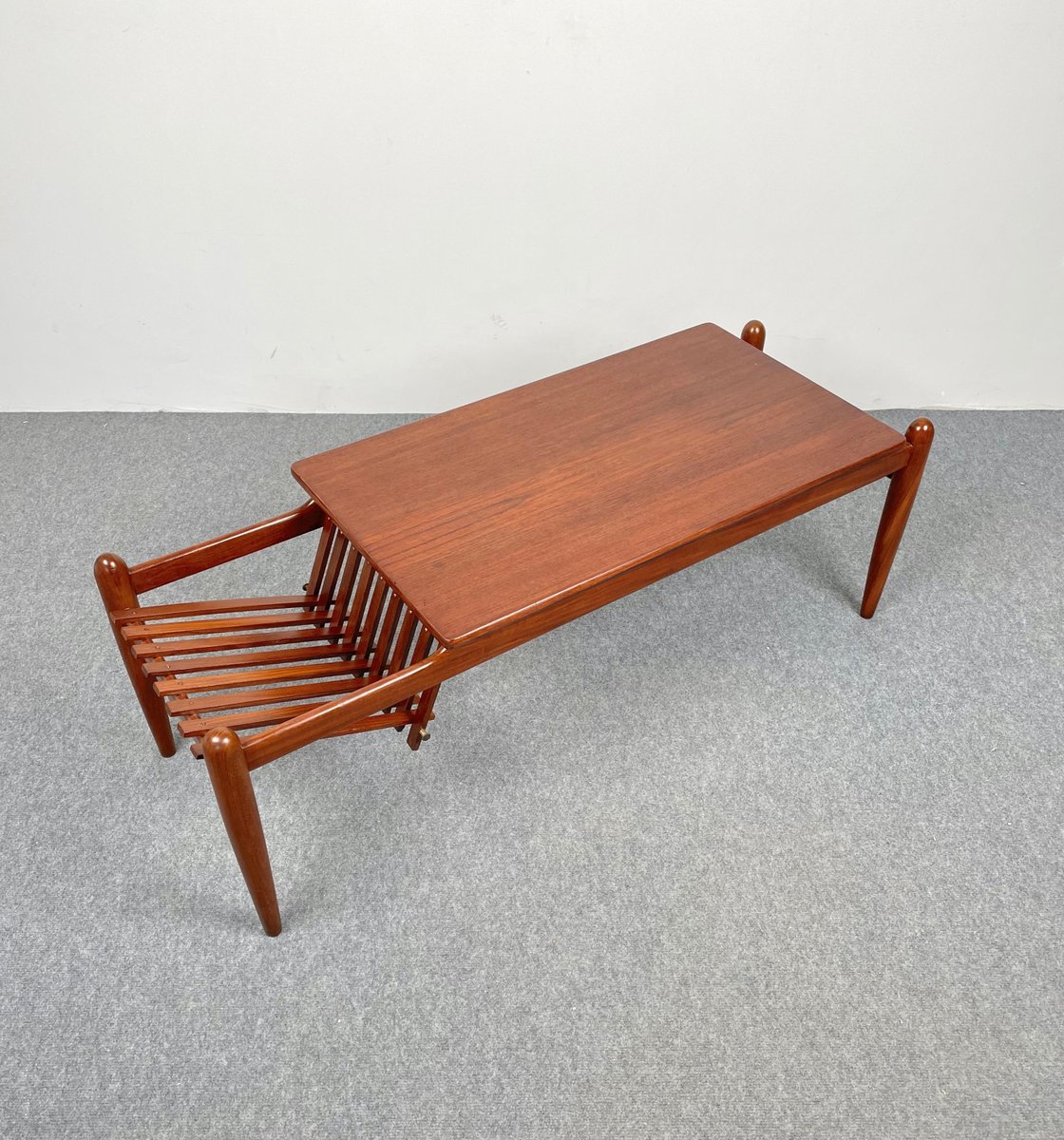 Teak Wood Coffee Table Magazine Rack, Italy, 1960s for sale at Pamono