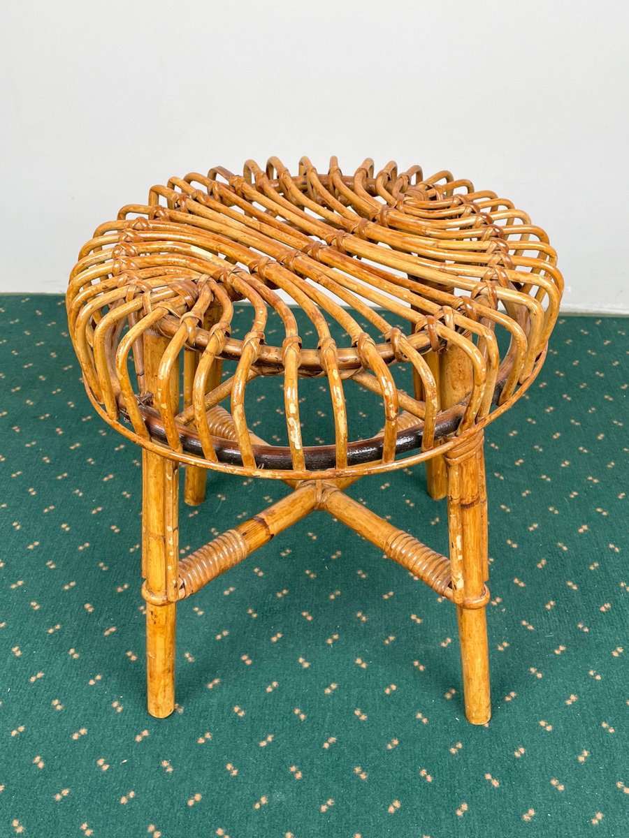 Mid-Century Modern Bambus Rattan Hocker, Italien, 1960er bei Pamono kaufen