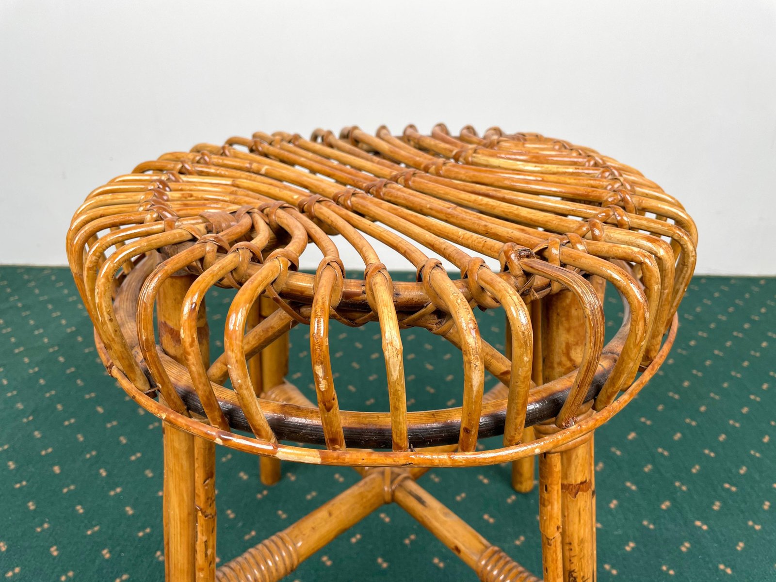 Mid-Century Modern Bambus Rattan Hocker, Italien, 1960er bei Pamono kaufen