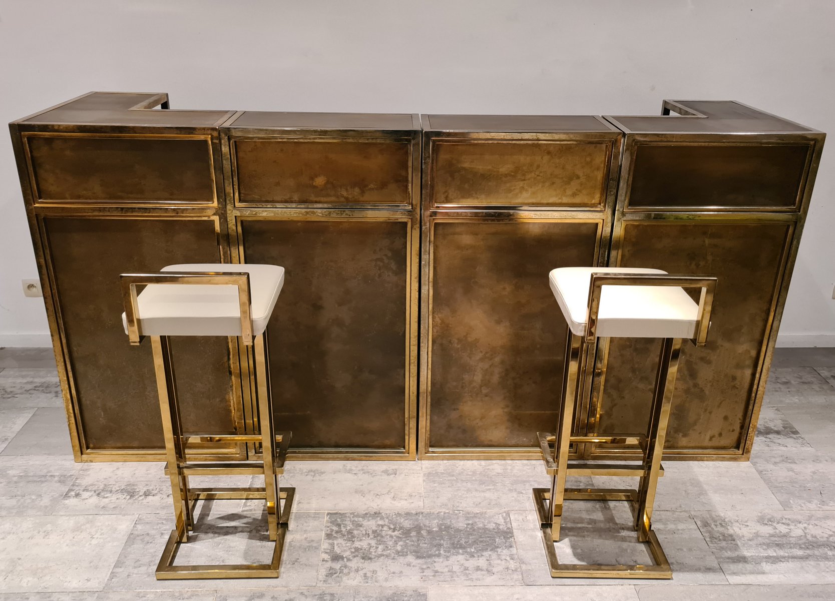 Messing Bar mit 2 Messing Barhockern von Maison Jansen, 6er Set bei ...