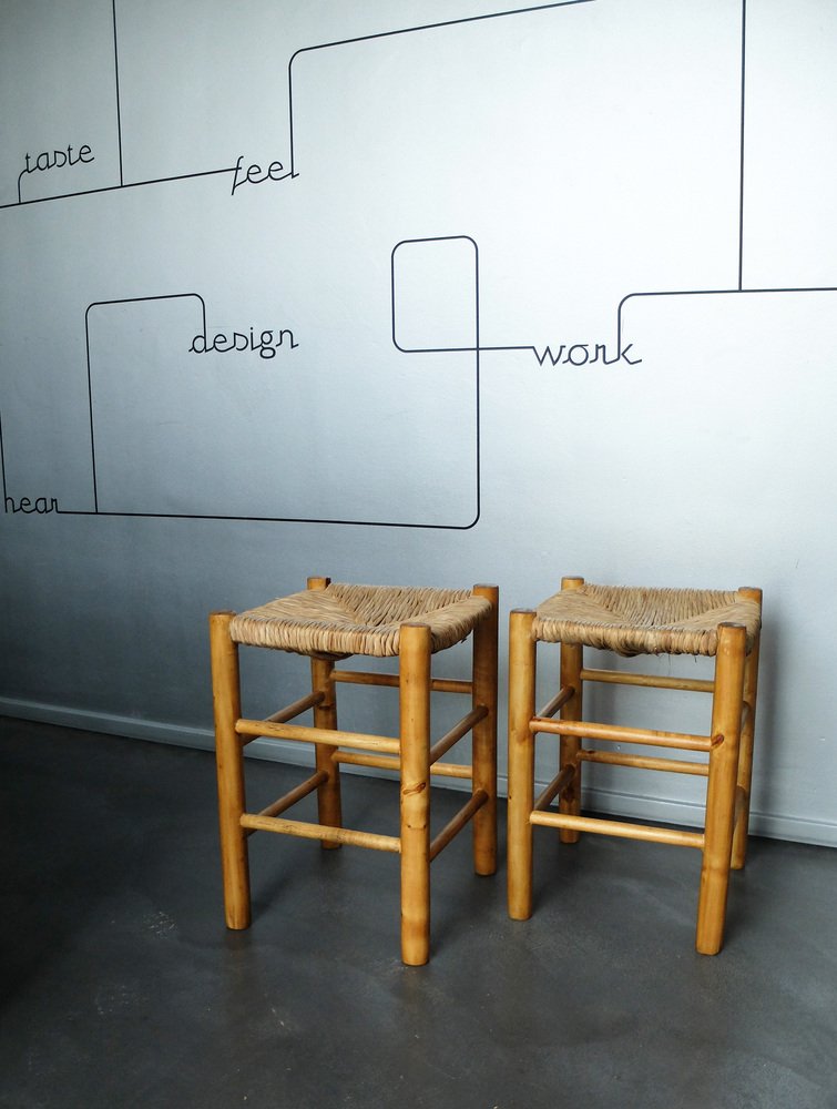 Mid-Century N ° 17 Hocker aus Stroh von Charlotte Perriand für L ...