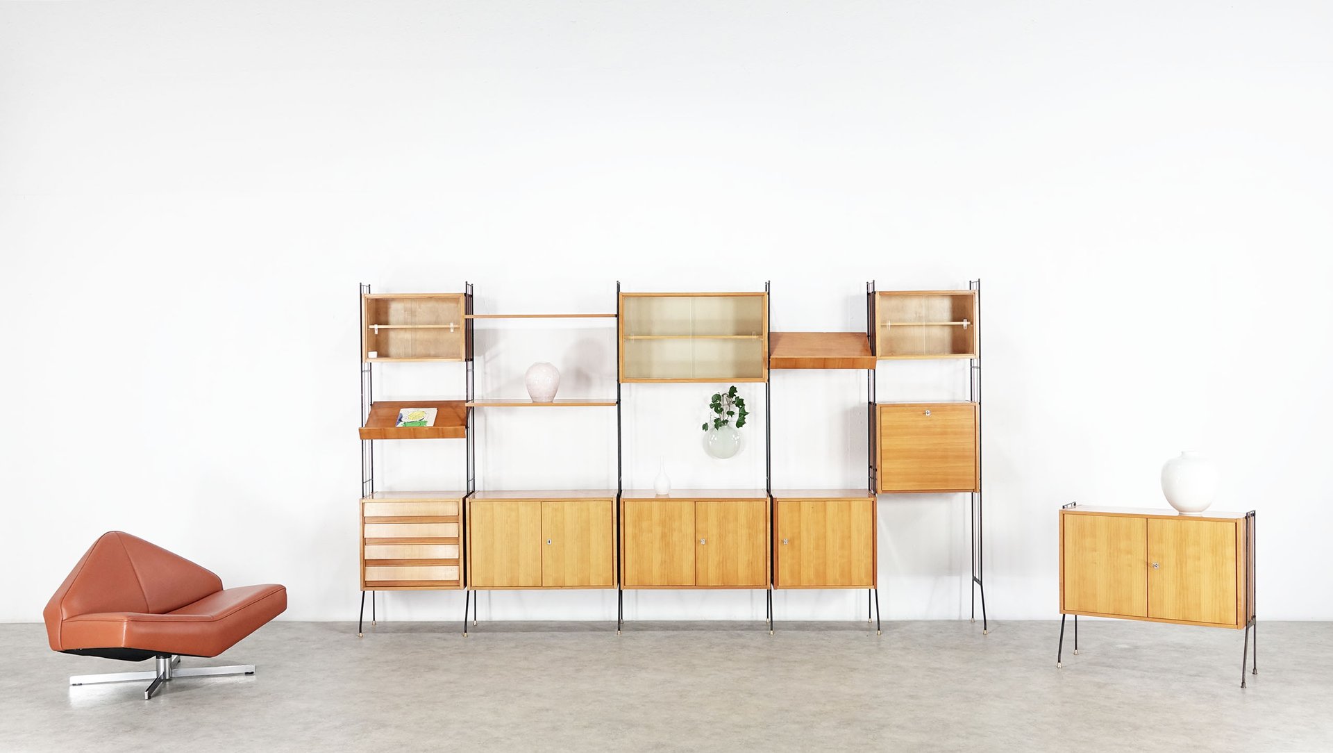 Mid-Century Modern German Cherrywood Regal Wall Unit for sale at Pamono