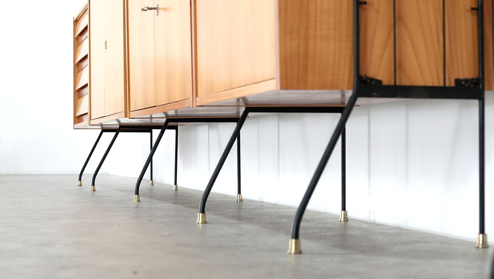 Mid-Century Modern German Cherrywood Regal Wall Unit for sale at Pamono