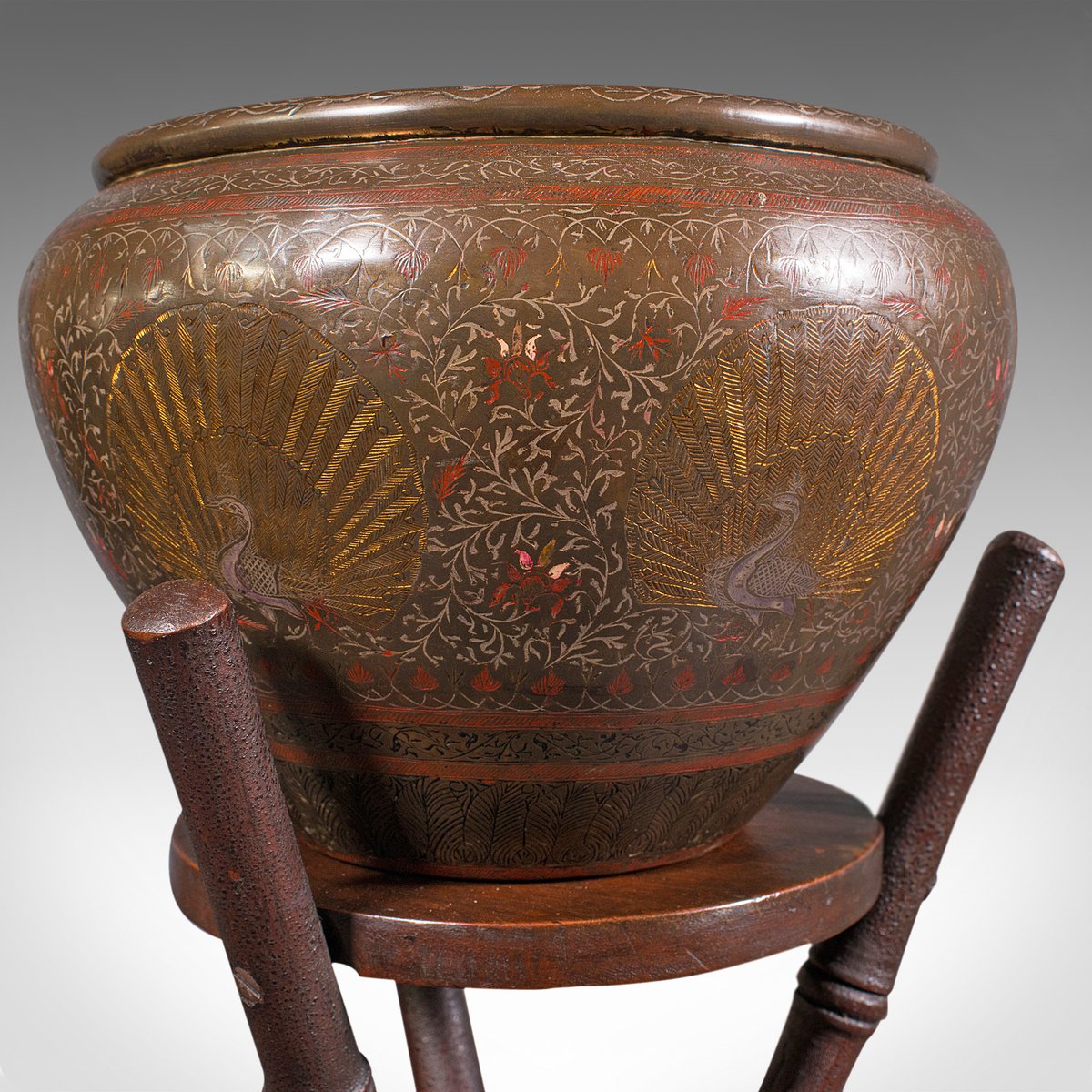 Antique Victorian Colonial Decorative Planter in Brass for sale at Pamono