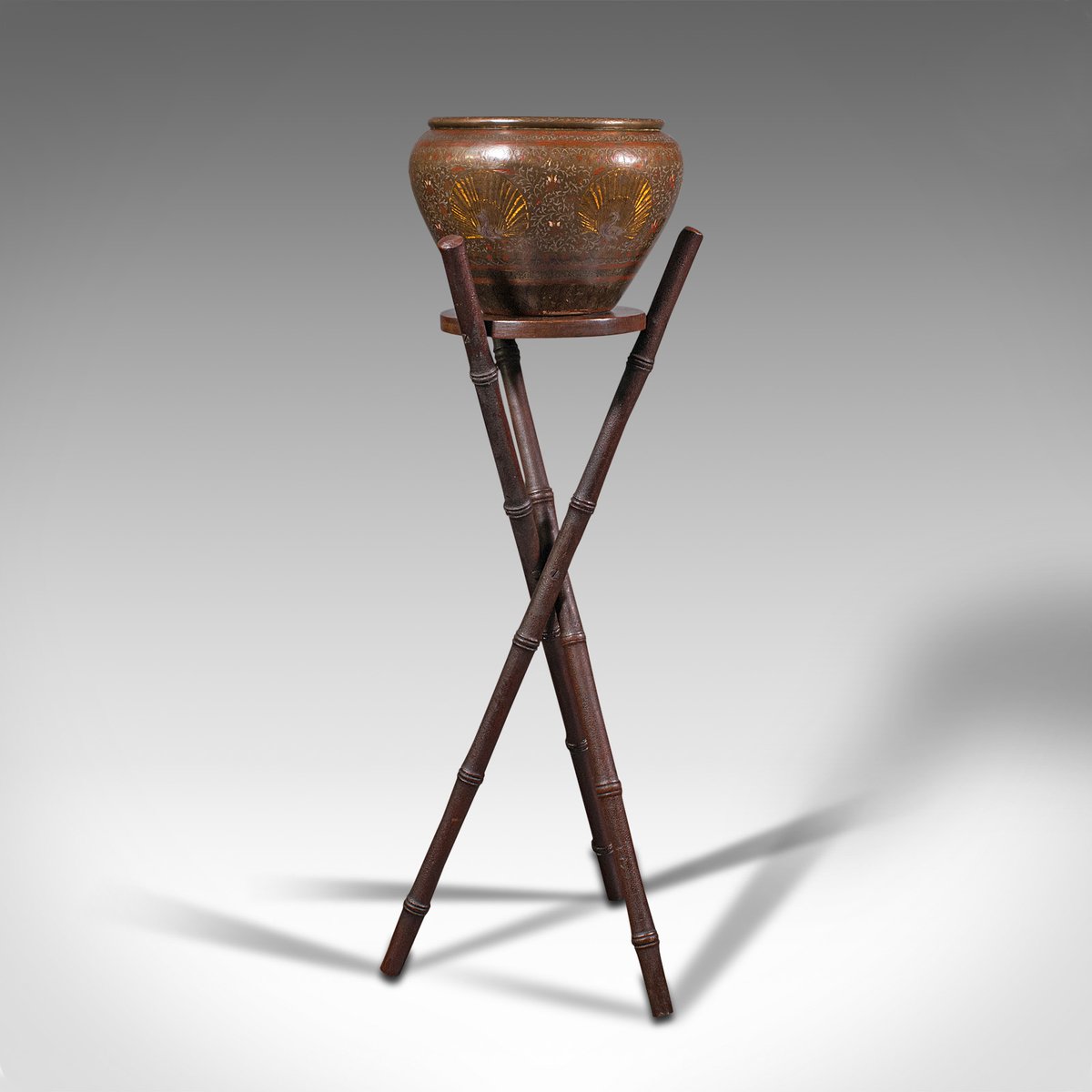 Antique Victorian Colonial Decorative Planter in Brass for sale at Pamono