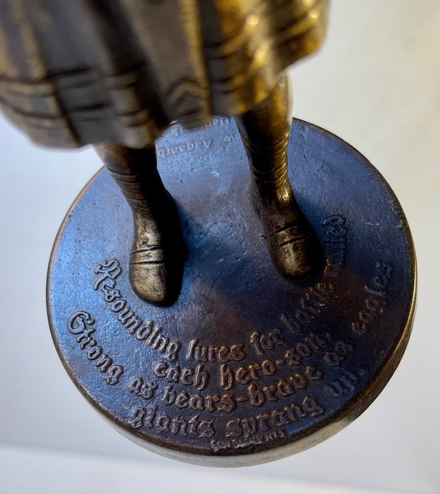 Bronzeskulptur von Lur Playing Viking von Edward Aagaard, 1950er bei ...