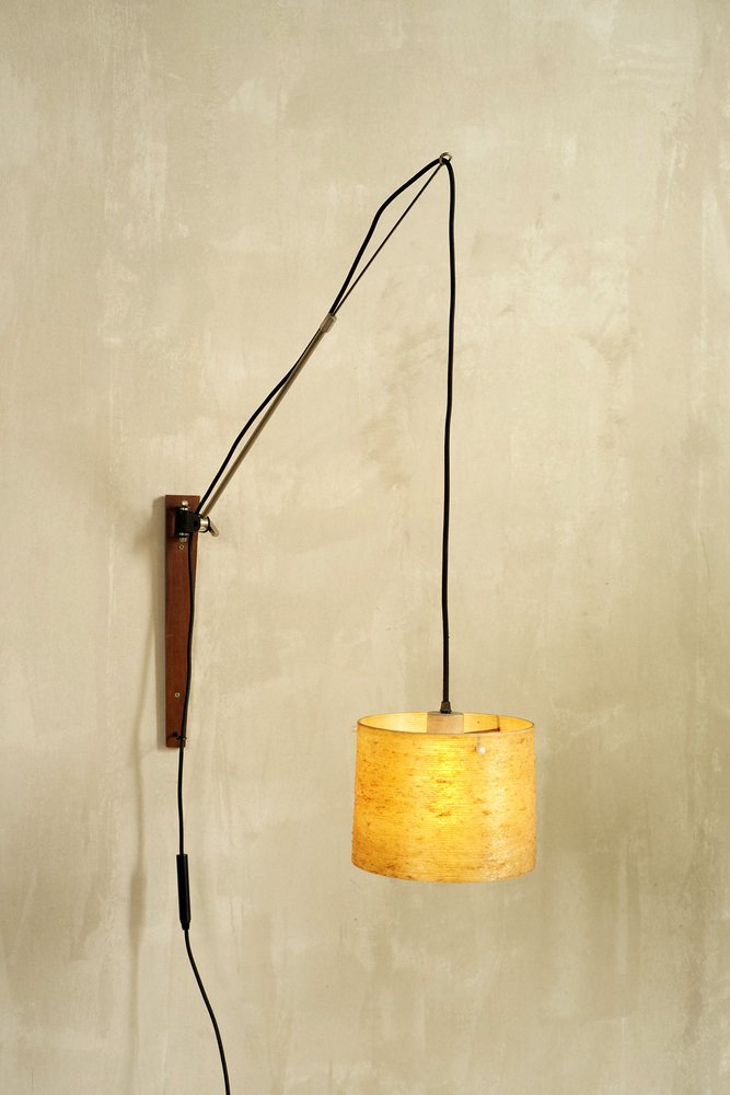 Swedish Counterweight Wall Lamp, 1960s for sale at Pamono