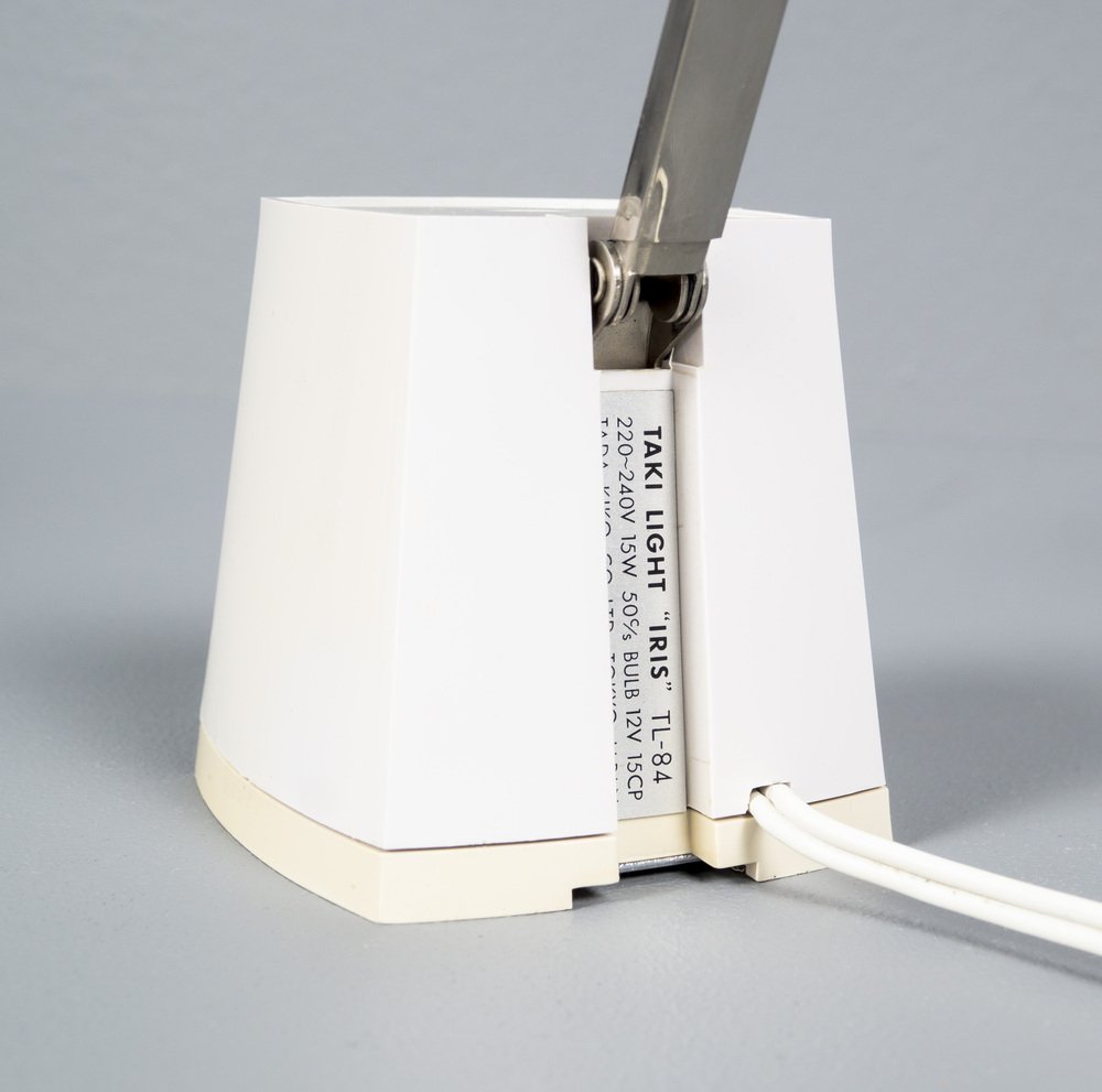 Japanese Taki Model Iris Table Lamp by Tada Kiko, 1960s for sale at Pamono
