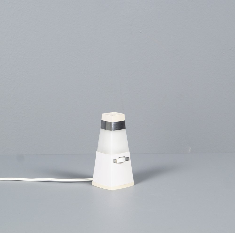 Japanese Taki Model Iris Table Lamp by Tada Kiko, 1960s for sale at Pamono