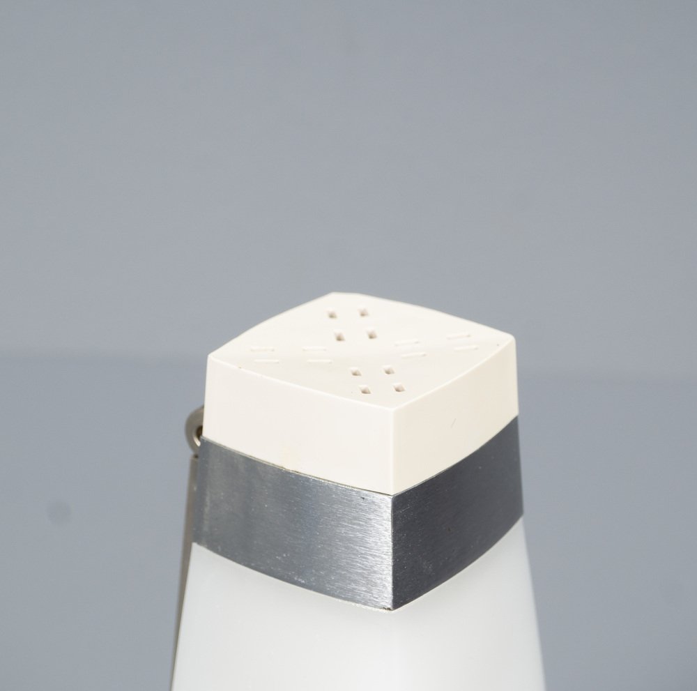 Japanese Taki Model Iris Table Lamp by Tada Kiko, 1960s for sale at Pamono