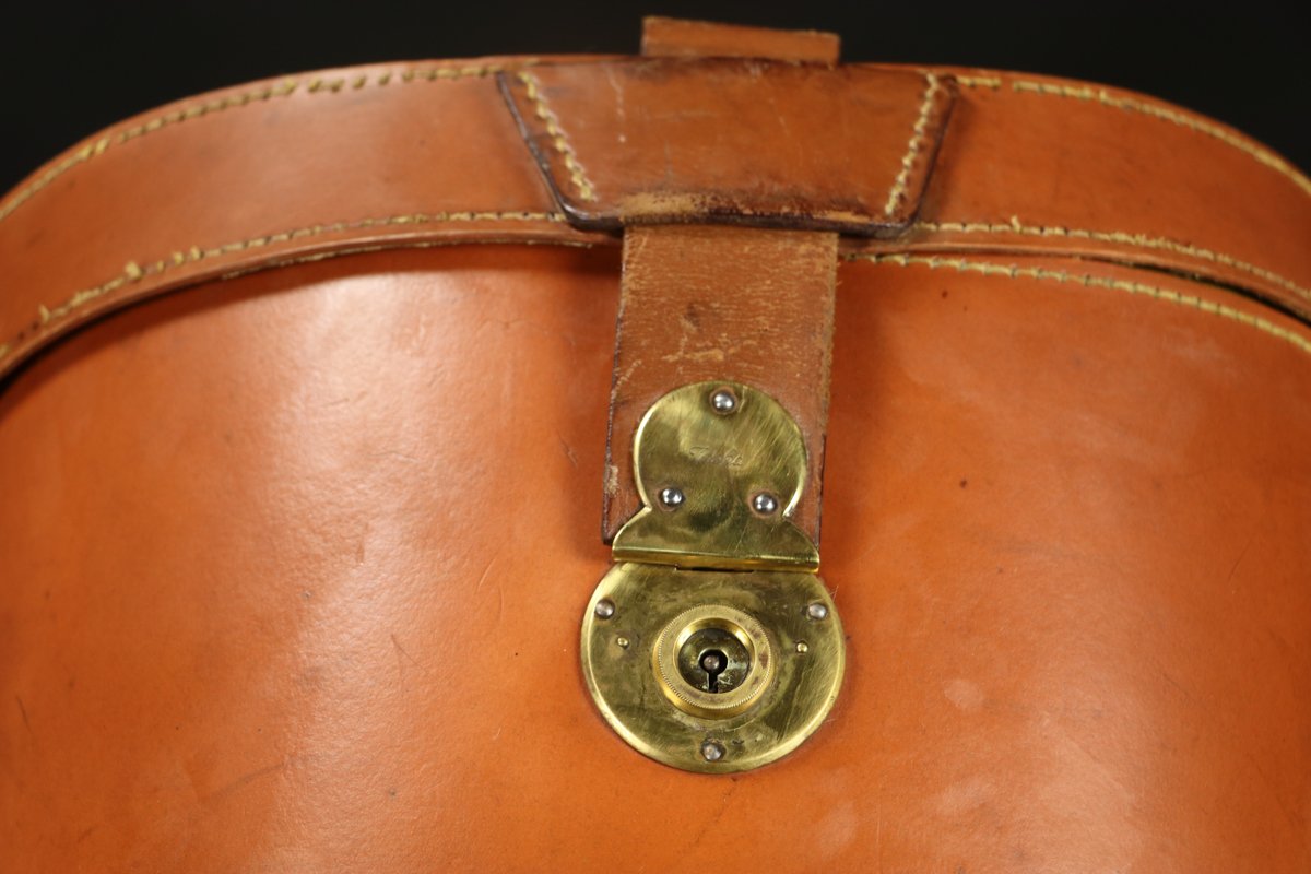 Round Leather Hat Trunk for sale at Pamono