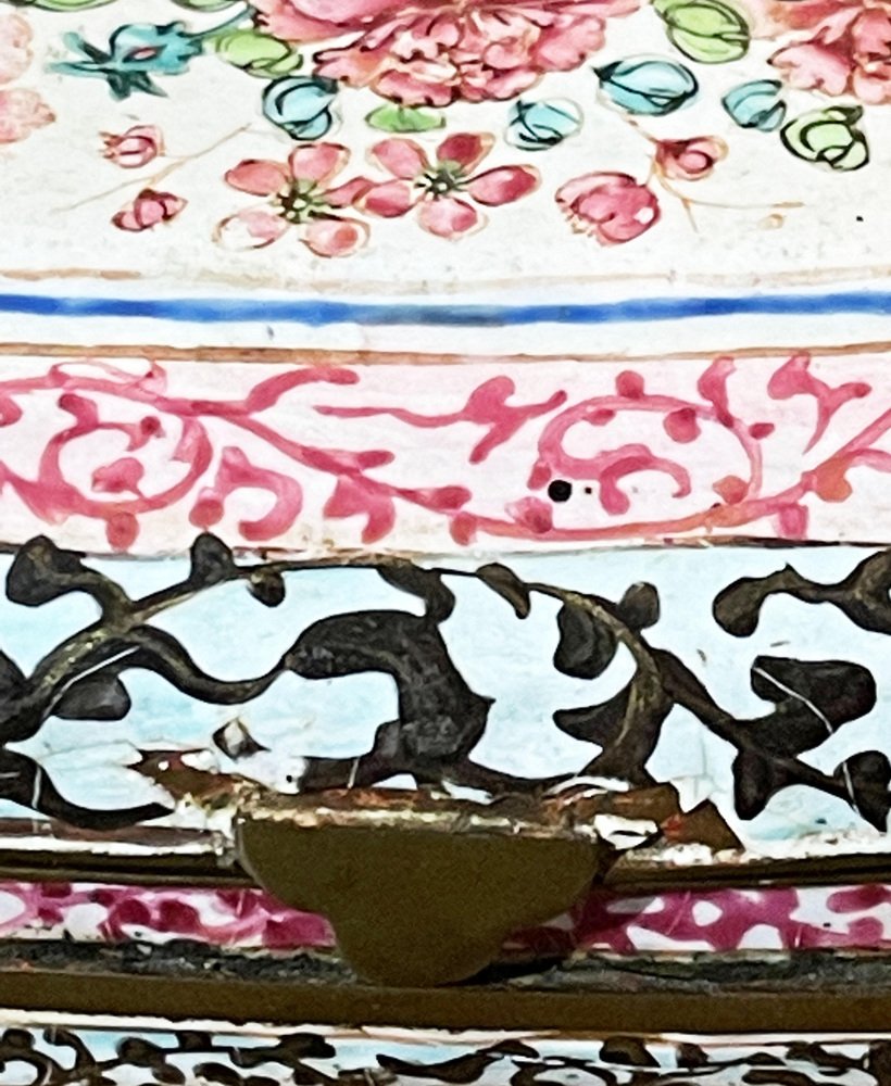 European Chinese Export Canton Enamel Oval Box, 18th Century for sale ...