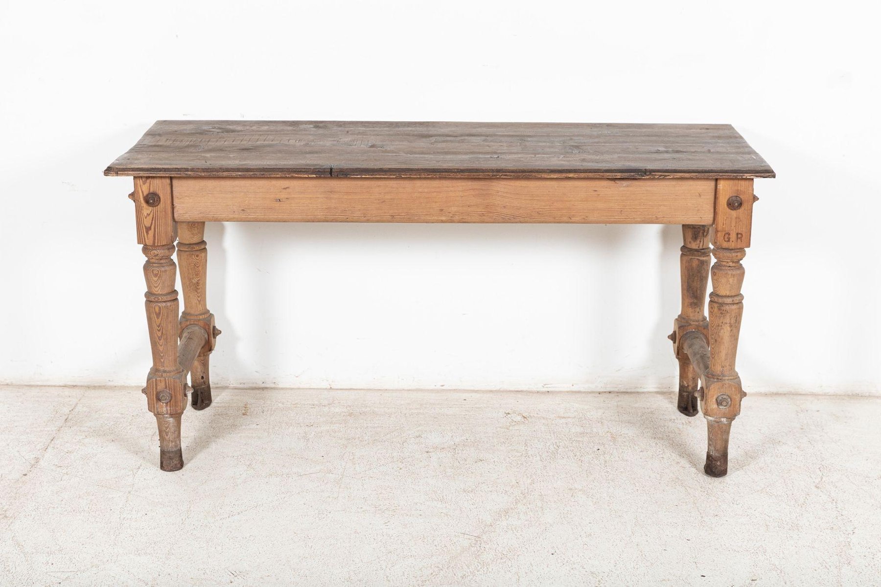 19th Century Welsh Pine Post Office Sorting Table for sale at Pamono