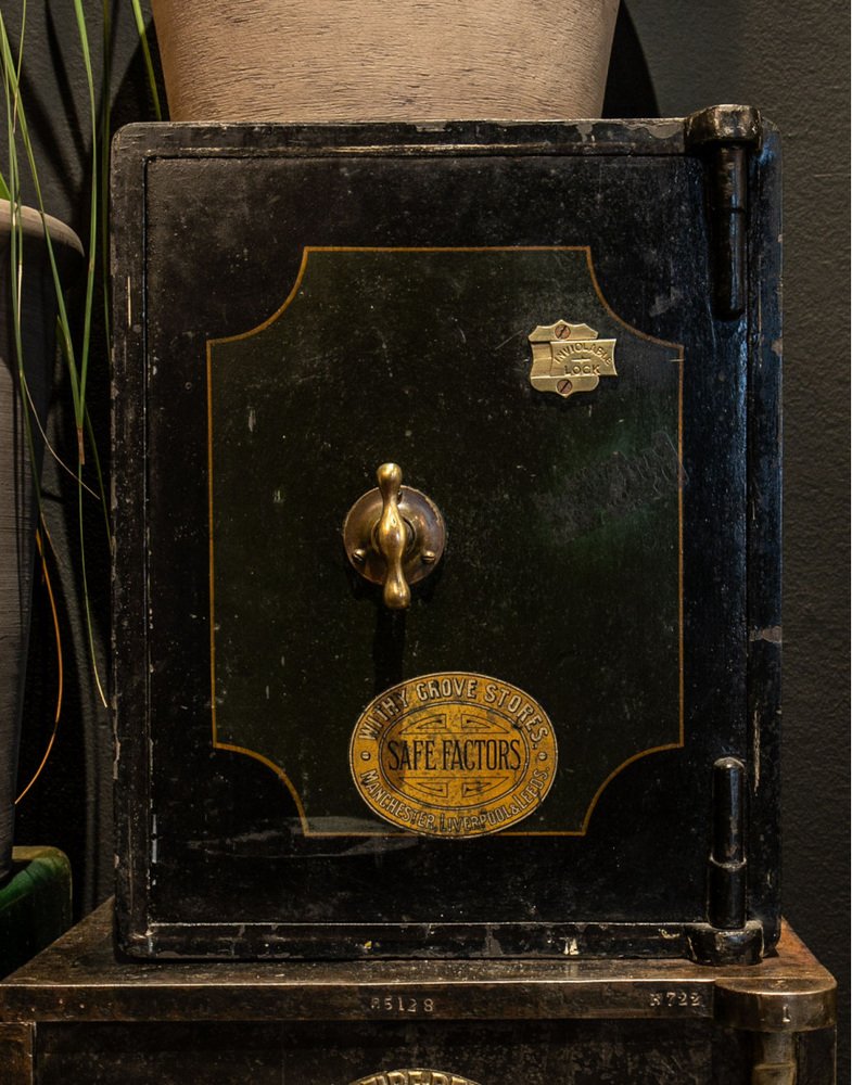 Vintage Safe by Withy Grove Stores for sale at Pamono