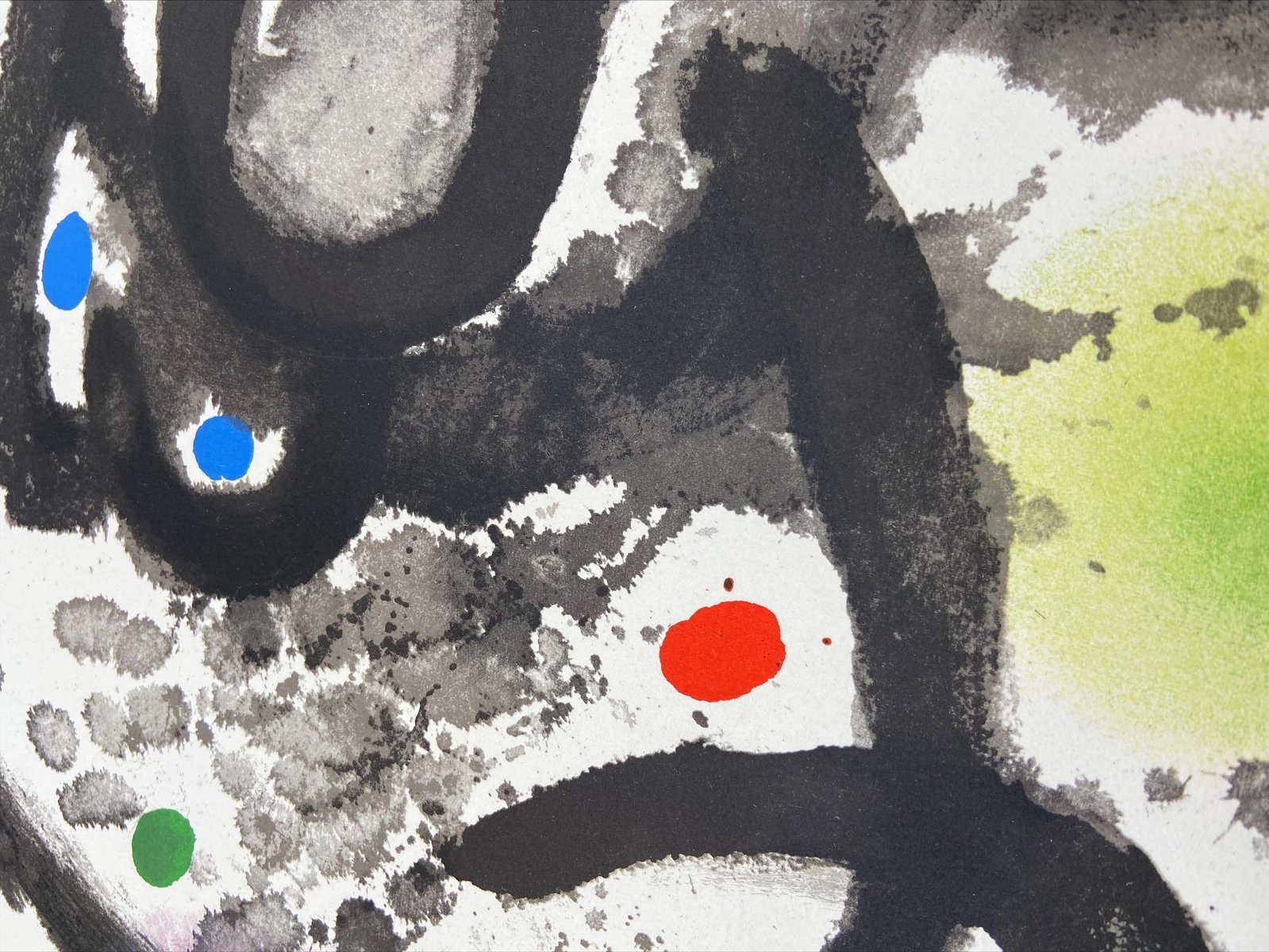 Joan Miró - Character with a red eye Lithograph 1961 for sale at Pamono