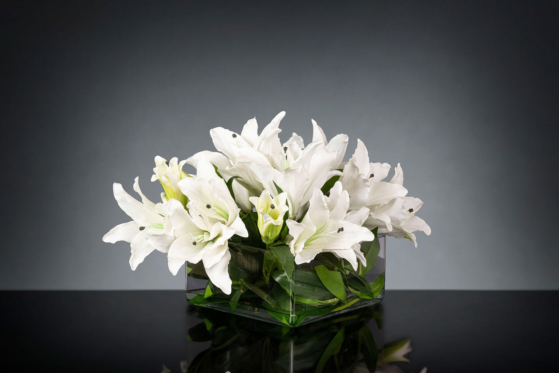 Eternity Square Lilium Set Arrangement from VGnewtrend for sale at Pamono