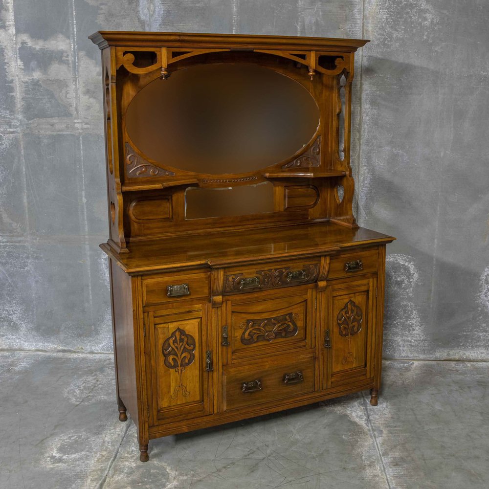 Victorian Walnut Sideboard for sale at Pamono