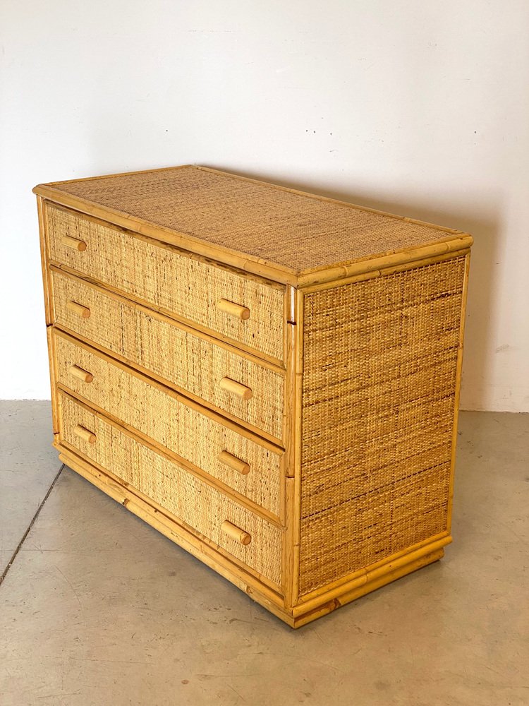 Commode à Tiroirs en Osier et Bambou, 1970s en vente sur Pamono