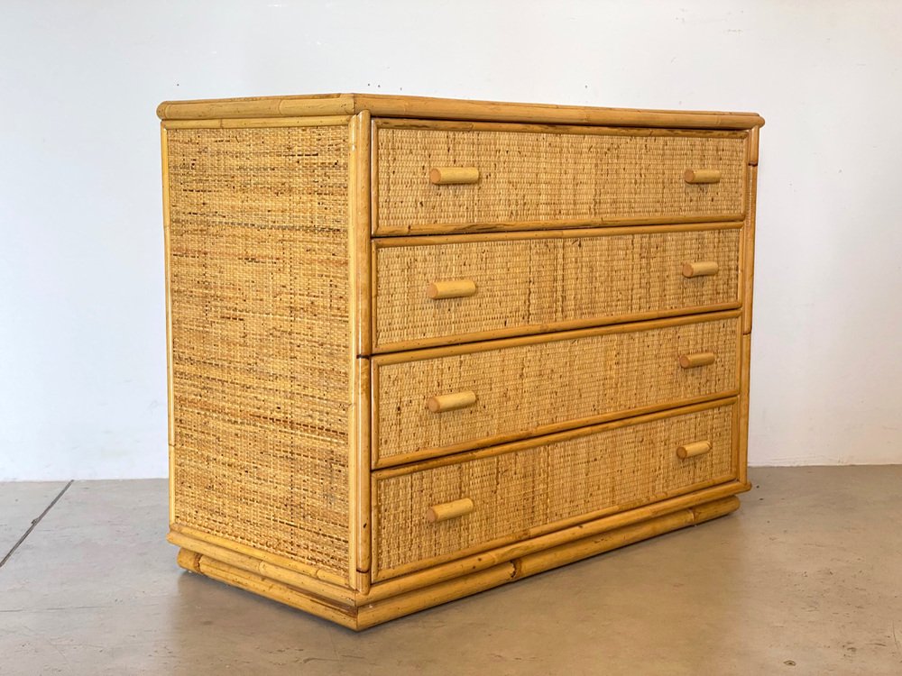 Commode à Tiroirs en Osier et Bambou, 1970s en vente sur Pamono