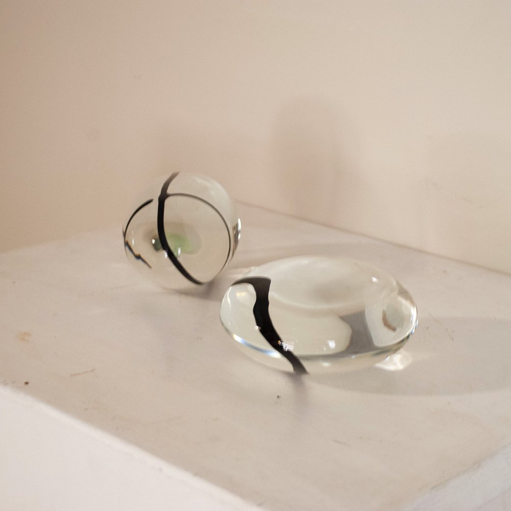 Smoothing Stone Shaped Papercare in Murano Glass with Black Veins ...