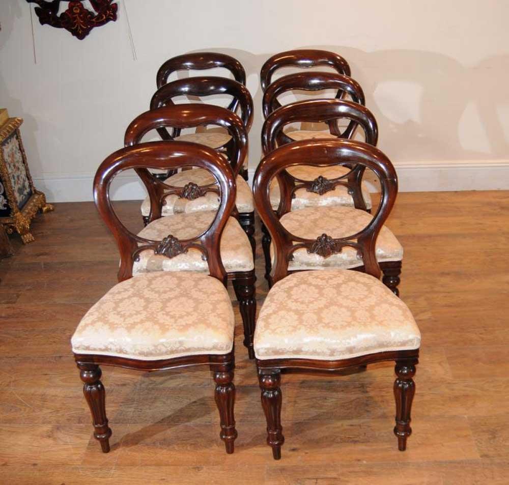 Victorian Mahogany Dining Table Set for sale at Pamono