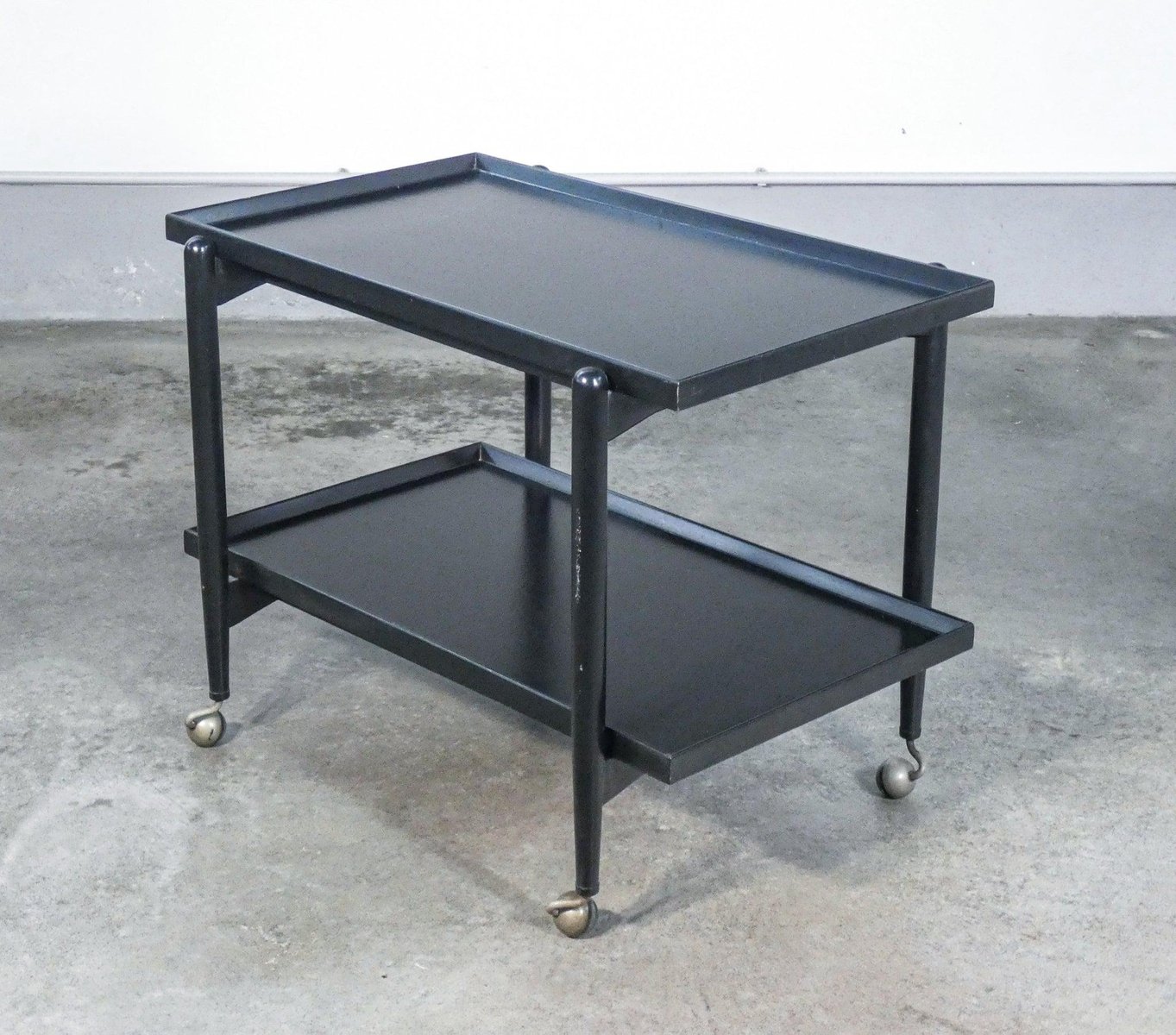 Design Drehbarer Rollwagen, 1970er bei Pamono kaufen