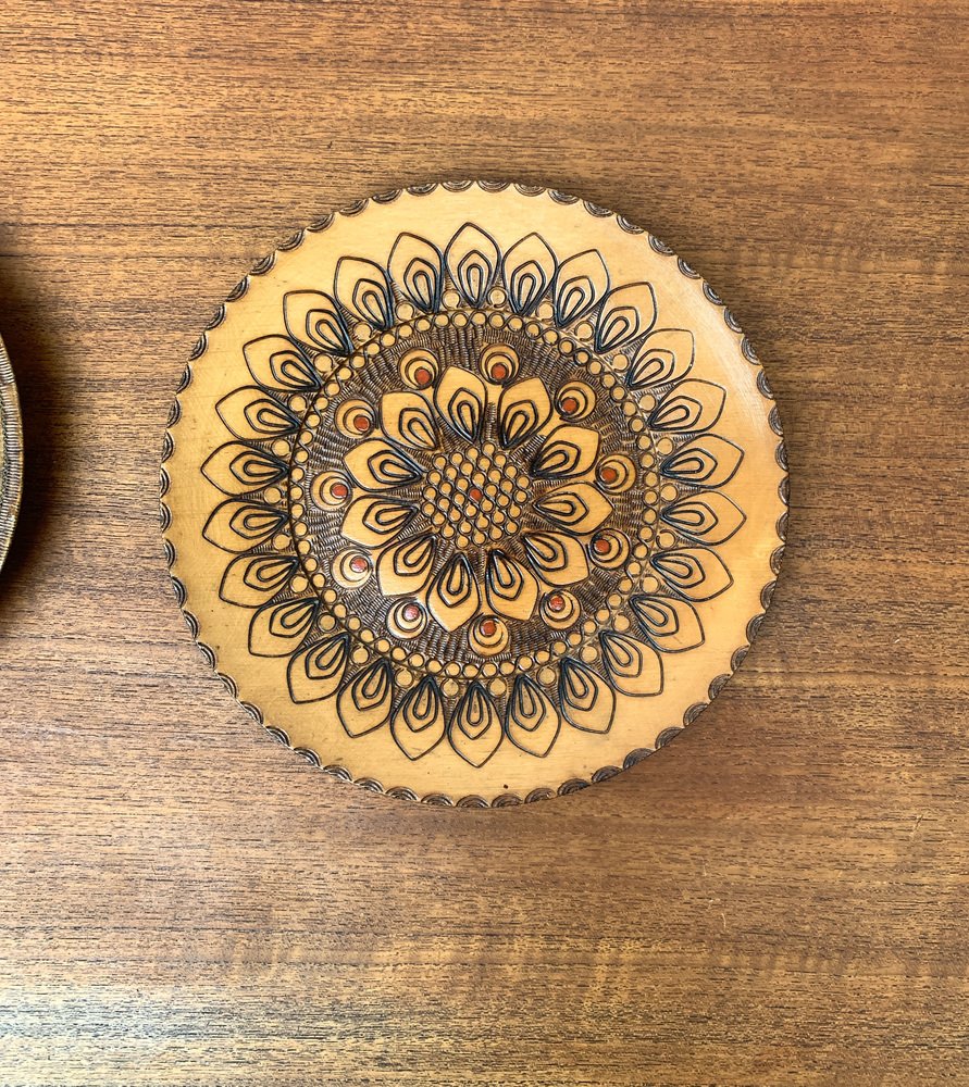 Vintage Wooden Wall Plates, Set of 4 for sale at Pamono