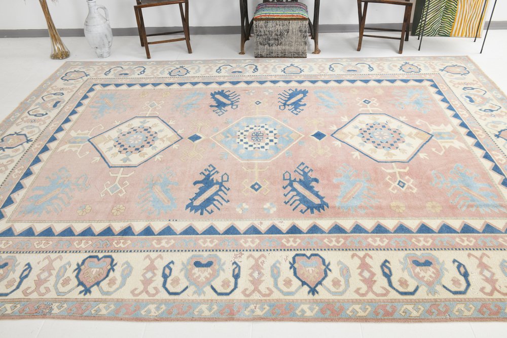 Vintage Handmade Dusty Pink Rug for sale at Pamono