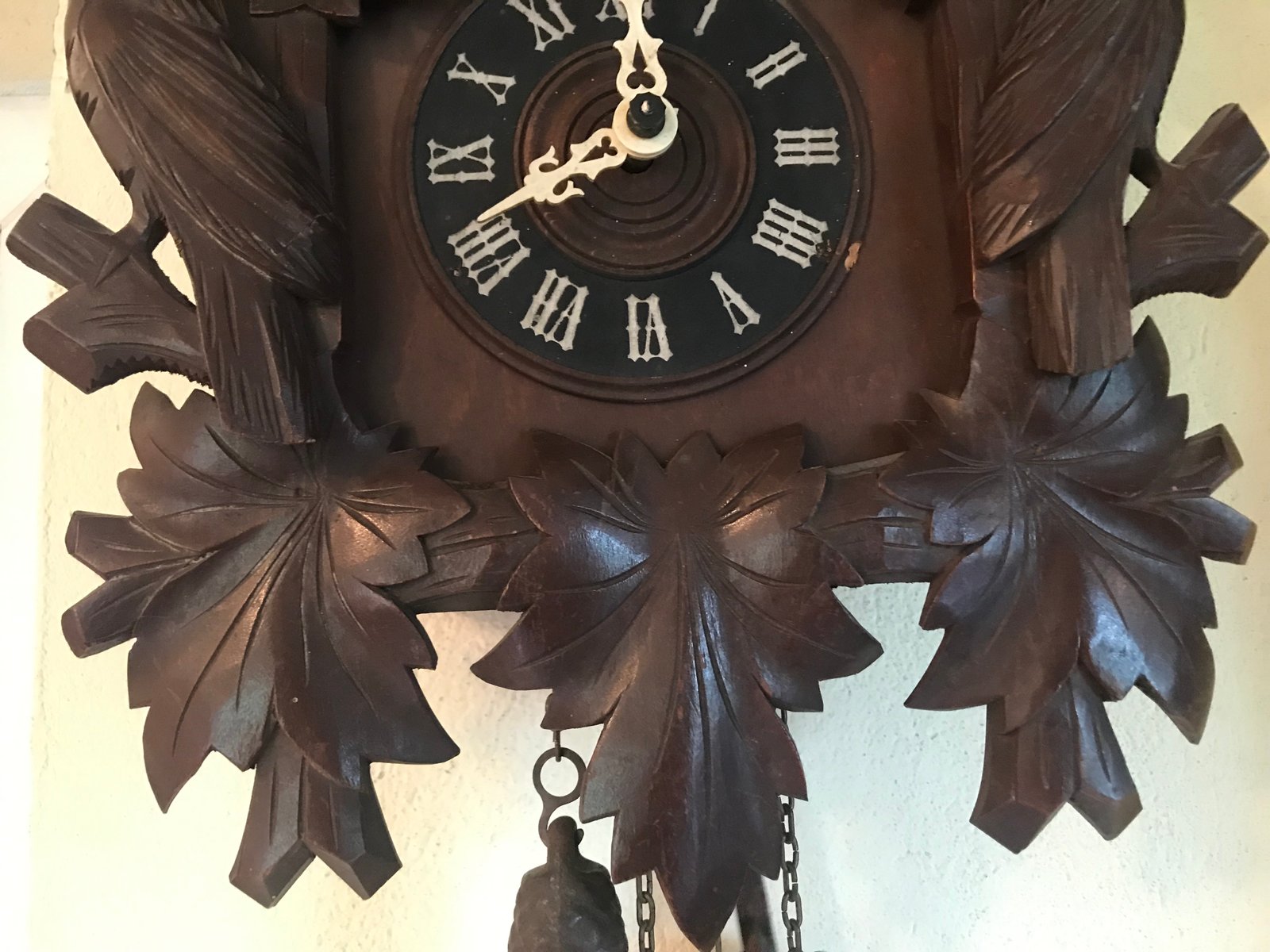 Carved Large Cuckoo Clock with Birds, 1940s for sale at Pamono