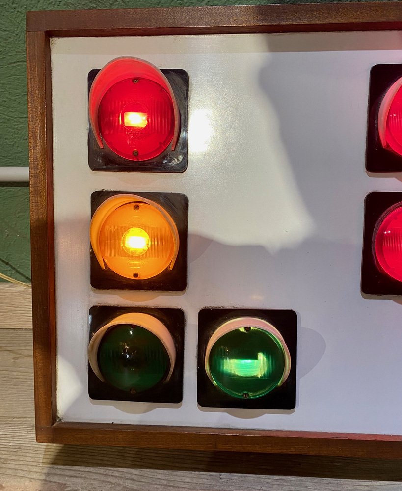 Auto Score Traffic Lights Board, 1970s for sale at Pamono