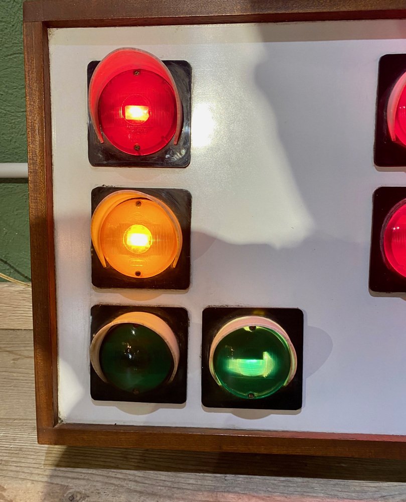 Auto Score Traffic Lights Board, 1970s for sale at Pamono